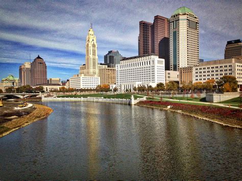 무료 이미지 수평선 지평선 시티 마천루 강 도시 풍경 파노라마 도심 황혼 저녁 반사 경계표 관광 여행 수로 탑 블록 Hdr 중심지 지리적