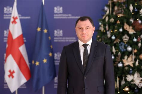 გიორგი ამილახვარი საზოგადოებას ახალ წელს ულოცავს