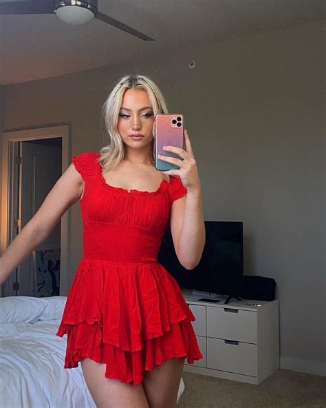 Riley Hubatka Biograf A Wiki Edad Padres Familia Patrimonio Neto