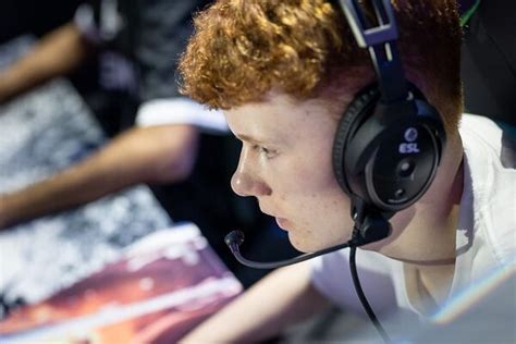 Eomzo Disqualified One Day Before Fortnite Globals Esportsgg