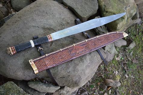 Pin By Anneke On Lets Go A Viking Seax Knife Swords Medieval