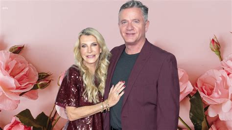 Joan Vassos Chock Chapple Share Relationship Details