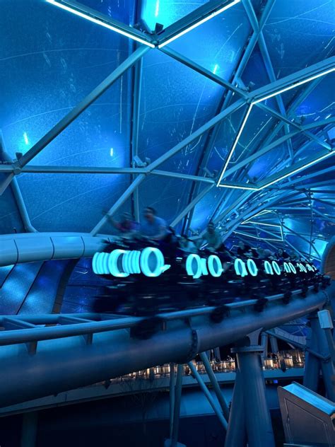 tron lightcycle run virtual queue best tips to get a boarding group