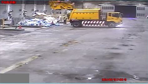 衛生紙包鑽石項鍊誤當垃圾丟 環保局協助尋回 蕃新聞