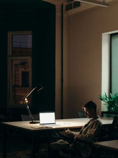 10 Tips To Avoid Overtime And Get Your Work Done Within Your Shift