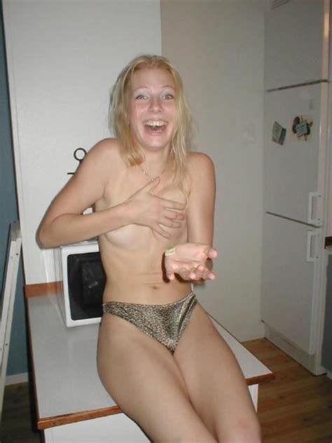 Women Caught Undressing Cumception