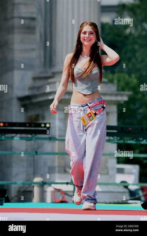 Nicky Passarella Hi Res Stock Photography And Images Alamy