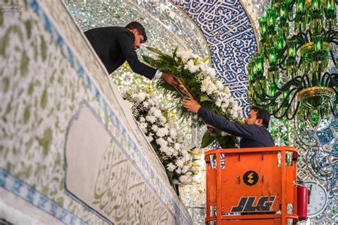 گل آرایی زیبای حرم امیرالمومنینع در سالروز ولادت حضرت زهرا س