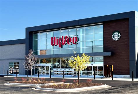 Hy Vees Upcoming Wisconsin Store Touts Green Bay Packers Connection