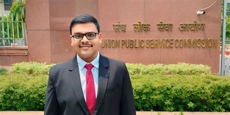 UPSC CSE Toppers List Men Grab First Ranks BTech DU Graduates Top Rankers