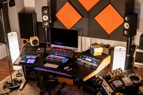 Best Studio Monitors Speakers Musician Wave