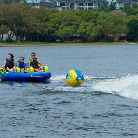 Obrien Oval Shock Ball Towable Rope Float And Sombrero Inflatable