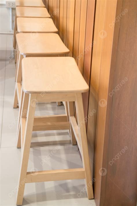 거리 커피숍의 나무 의자 사진 배경 및 무료 다운로드를위한 그림 Pngtree