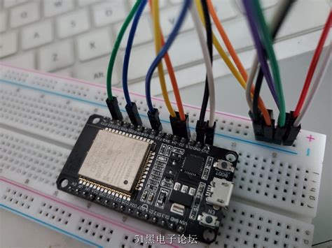俺用esp32加上oled,温湿度超声波测距的一锅浑煮法 Arduino 俺用esp32加上oled,温湿度超声波测距的一锅浑煮法 Arduino