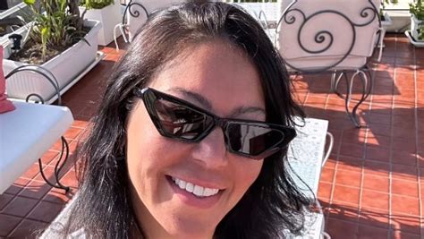 لقاء الخميسي تشارك جمهورها صورا من عطلتها الصيفية