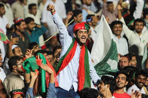 کپتان اور ہیجان Independent Urdu