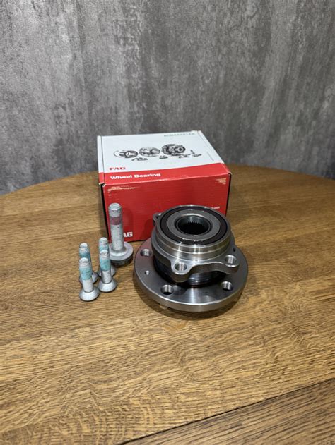 Ступичный подшипник в сборе FAG 713610610 на Skoda Octavia A5 Mk2 ...
