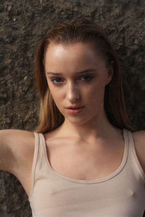 Phoebe Dynevor Nude Pics Celebrity Porn Actress Sex Scenes