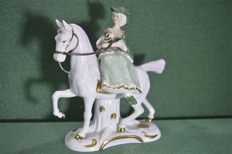 Купить Статуэтка фигурка фарфоровая Всадница на лошади Фарфор Cdc Rococo Collection Шри