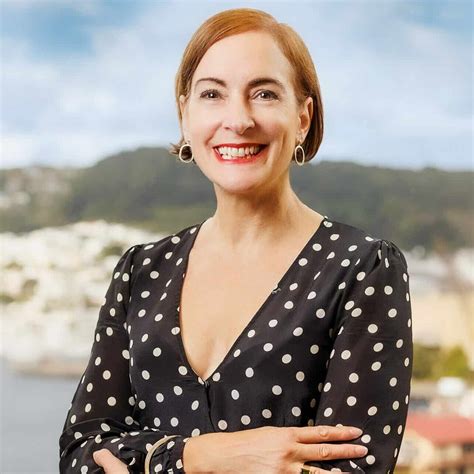 Amanda Kelly Sapere