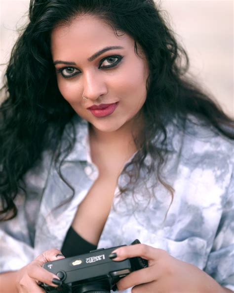 rashmi nair rashmi nairz instagram photos and videos