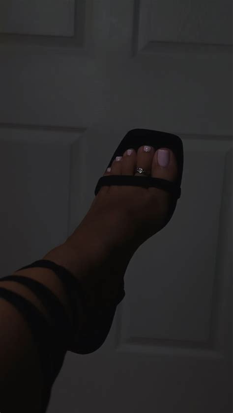 Heels Aesthetic Pink Toes Toe Rings Black Heels Clean Eating
