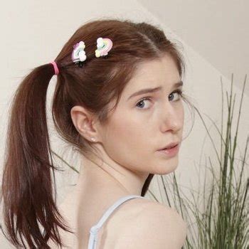 Watch Hot Pearl In White Thigh Socks Caressing Her Lovely Pale Body Watch Hot Pearl In White Thigh Socks Caressing Her Lovely Pale Body