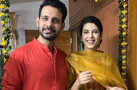 Aww Check Out These Adorable Selfies Of Viraf Patel With Wife Salonie