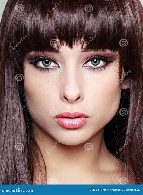 Sexy Composez La Femme Avec De Longs Cheveux Photo Stock Image Du Cosm Tique Frange