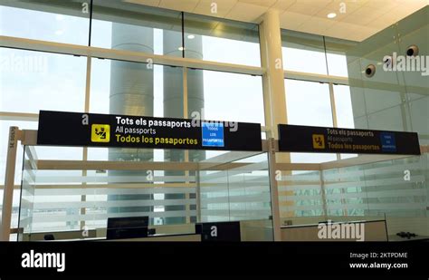 Empty Passport Control Stock Videos And Footage Hd And 4k Video Clips Alamy