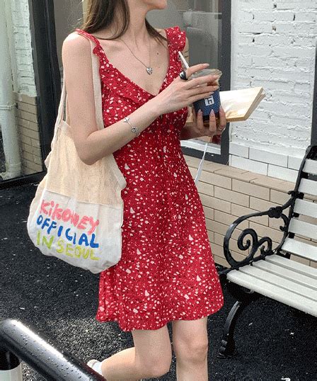 잔꽃 브이넥 프릴 끈 쉬폰 플레어 미니원피스 에이블리