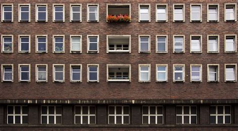 Reference Property Inside A Struct In Swift By Boudhayan Biswas