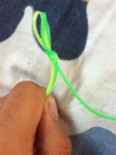 How To Make A Spiral Knot With Scooby Strings B C Guides