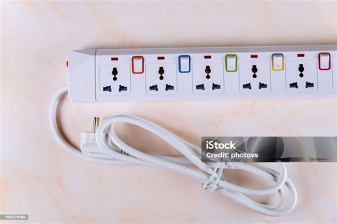 범용 전기 소켓 멀티 플러그 연장 코드 개별 전환 과부하 보호 범용 플러그 표시기 Iight 네트워크 연결 플러그에 대한 스톡 사진 및 기타 이미지 Istock