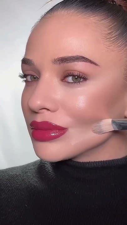 Viral Makeup Hack Tutorial 👄 Shorts Shortvideo Short Viralvideo