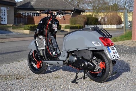 Modern Vespa Post Pics Of Your Gts Vespa Gts Vespa Scooters