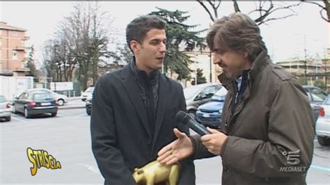 Luomo Che Sussurrava Ai Cazzotti Striscia La Notizia