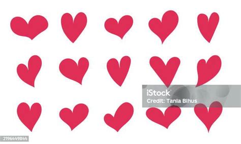다양한 모양의 그려진 빨간 하트 모음입니다 벡터 일러스트 레이 션 개체 그룹에 대한 스톡 벡터 아트 및 기타 이미지 개체 그룹 공휴일 귀여운 Istock