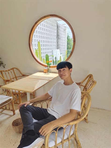 Akkarapon Phikulsri Medium