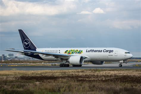 Ashwin Bhat Wird Neuer Ceo Der Lufthansa Cargo Austrian Wings