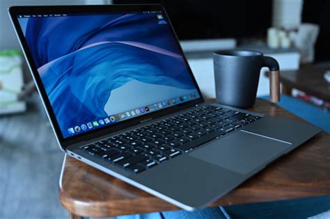 Обзор обновленного MacBook Air 2020 (A2179). Стоит ли купить?