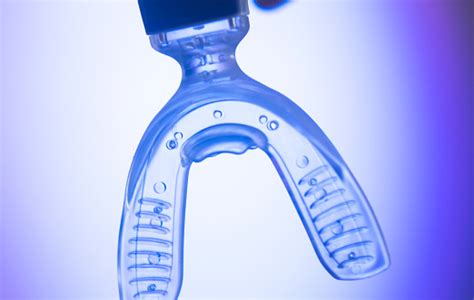 교정 되는가 괄호 및 Aligners 치과 브래킷 Aligner 가속기 진동기 건강관리와 의술에 대한 스톡 사진 및 기타 이미지 건강관리와 의술 구별하기 힘든 모던