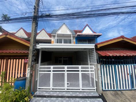 ขายทาวน์เฮ้าส์ ถนนแพรกษา โรบินสัน บิ๊กซี รถไฟฟ้า หมู่บ้านบดิพัฒน์ 2 บ้านสวย รีโนเวทใหม่ ทำเลดี