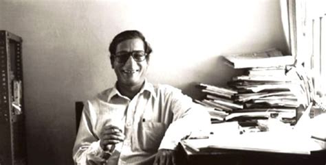 Free Photo Manglesh Dabral