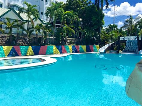 V Resort Dasma Entire Apartment Cavite Deals Photos And Reviews