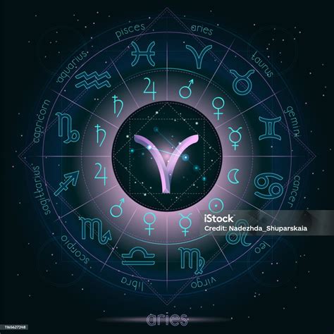 조디악 기호와 별자리 기하학적 패턴별 밤 하늘 배경에 별자리 원 신비한 원에 신성한 기호와 그림 점성술 행성 게자리에 대한 스톡