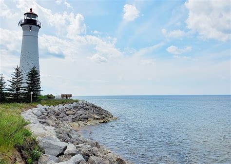 Crisp Point Lighthouse And Beach Pics Lake Superior Lighthouse And