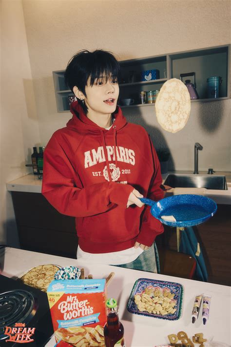 더쿠 컨셉포토 퀄정도로 잘나온 투바투 5주년 단체사진