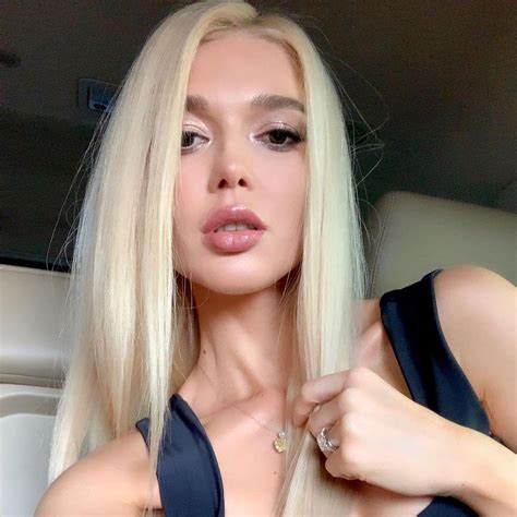 Herceg Erika Az X Faktor J Mentora Szeretek A Sz Npadon Egy P Csa Lenni