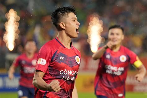 Cahn Theo đuổi Hai Cầu Thủ Việt Kiều Thể Thao Znewsvn